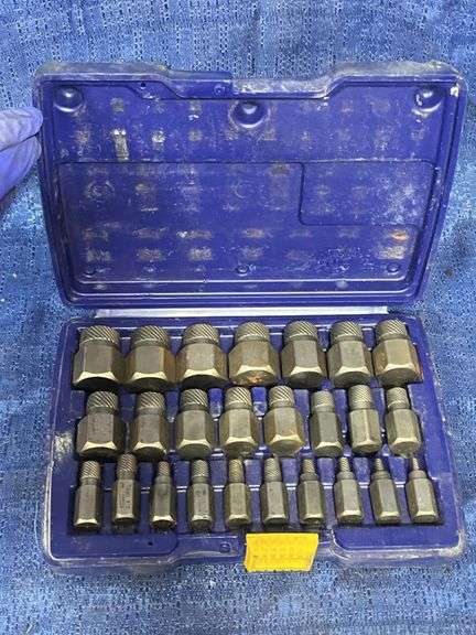 Screw extractor set - Auction Services LTD