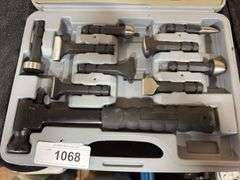 Auto body repair kit - Auction Services LTD