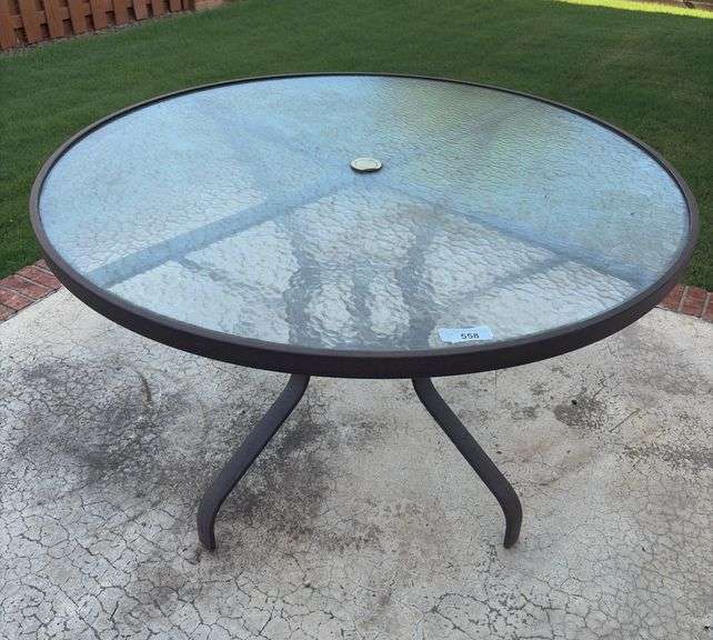 Outdoor table - Auction Services LTD