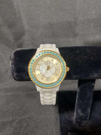 Oniss watch - Auction Services LTD