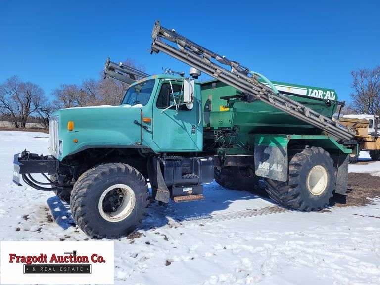 1995 Loral Spreader Truck, 60' Booms, International Diesel, Automatic ...