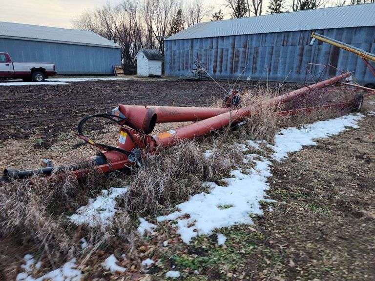 10" x 60' Feteral Auger with Swing Hopper – Under Carriage Was Damaged ...