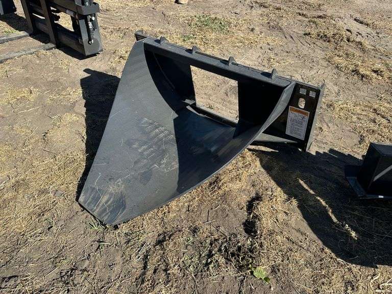 Wolverine Skid Loader Mounted Tree Scoop - Fragodt Auction and Real ...