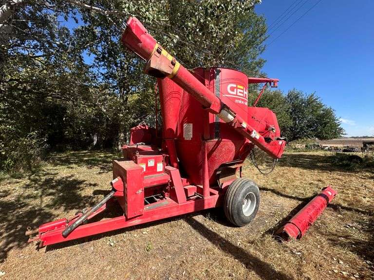 Gehl Model 170 Feed Grinder with Scale, Multiple Screens, Does have ...