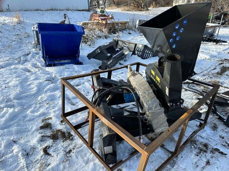 Hydraulic Wood Chipper, Skid Loader Mount - Fragodt Auction and Real ...