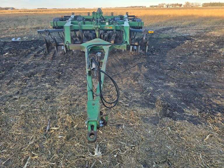 John Deere 510 Disk Ripper, 5 Shanks with Summers Model 106 – 3 Bar ...