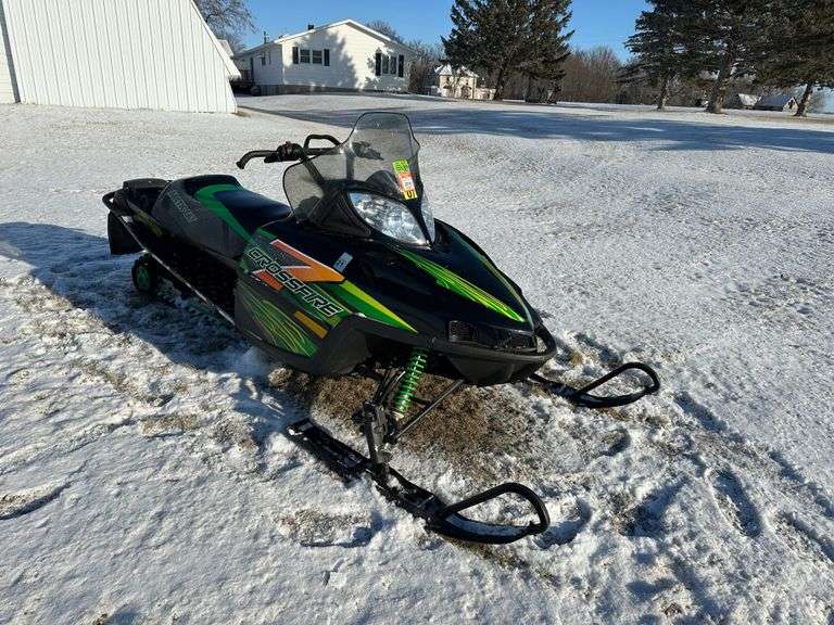 2006 Arctic Cat Crossfire Snowmobile, Believed to be 700cc, Pull Start ...