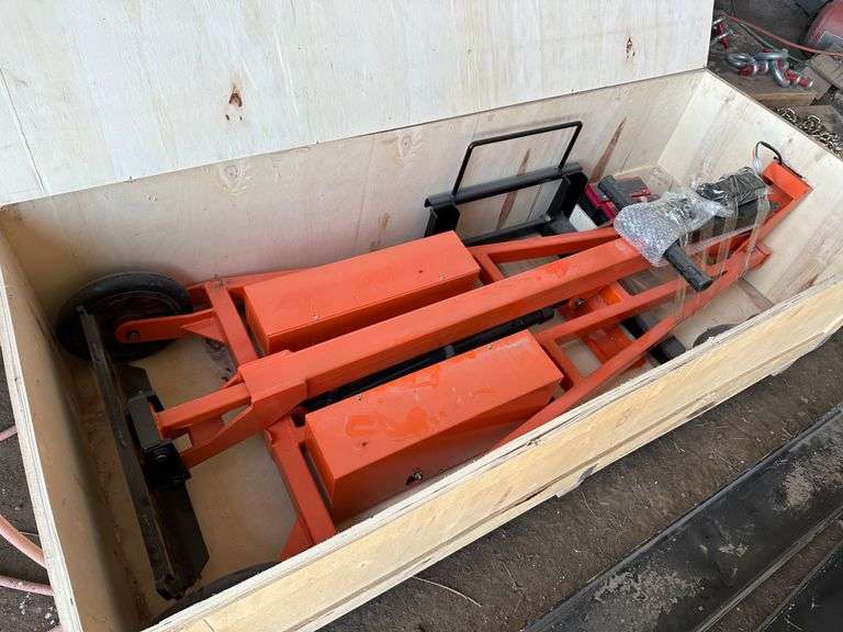 Hand Push Portable Electric Fork Lift - Fragodt Auction and Real Estate LLC