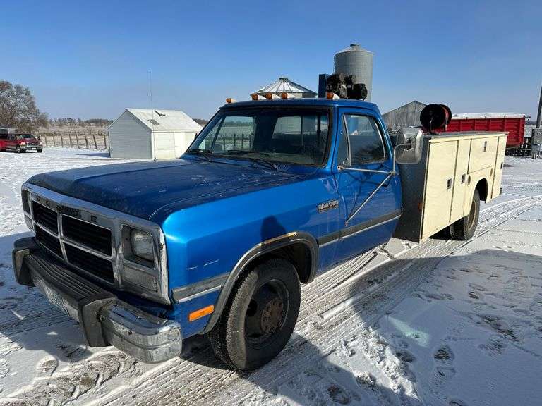 1993 1st Generation Dodge E350 with Cummins Diesel, 5 Speed Manual, 2 ...