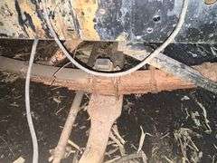 1976 IH Loadstar 1800 Truck Cab, with V8 engine, front axle, 5+4 Trans ...