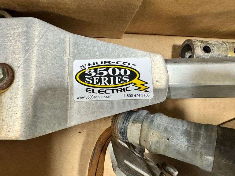 Shur-Co 3500 Series Electric Semi Tarp Opener, No Remote, In Working ...