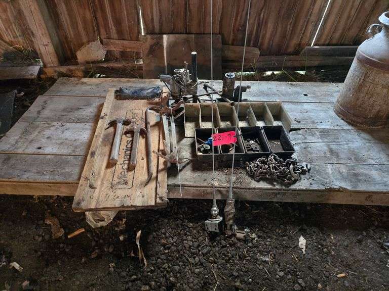 Bottle Jacks, Wooden Creeper, Hammers, Crow Bar - Fragodt Auction and ...