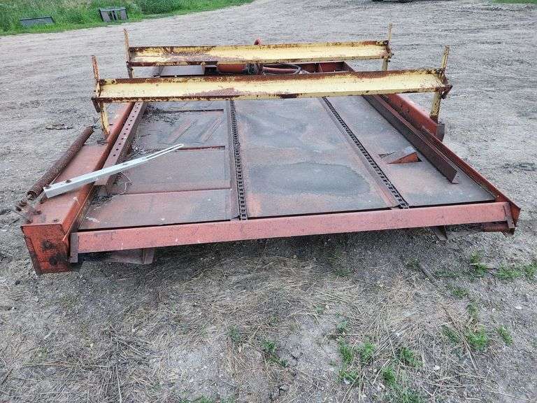 Farmhand 8 Bale Accumulator. This Item is Located in South Dakota ...