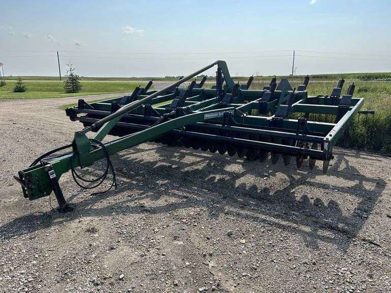 Glencoe 7400 Soil Saver, 19’, (15) Shank, 4” Reversible Twist Points ...