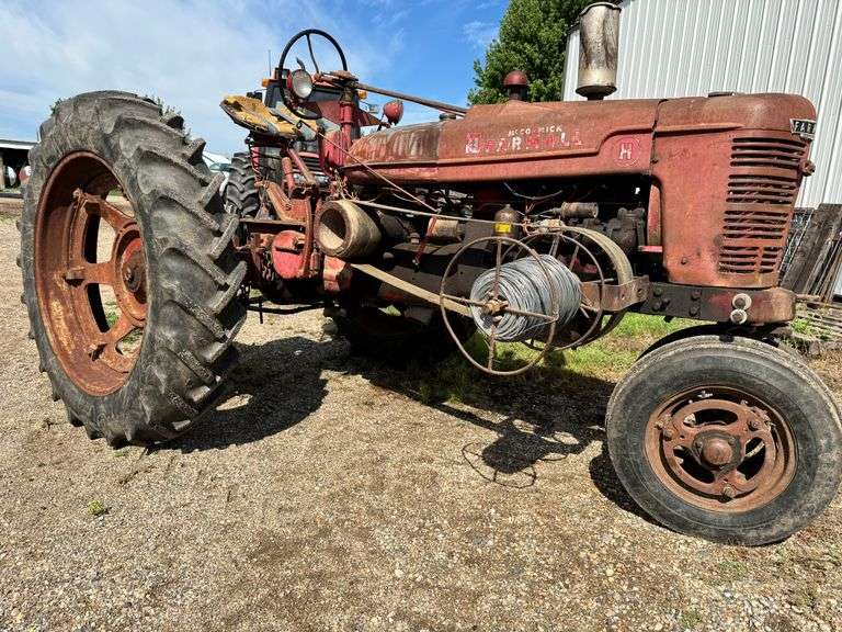IH Farmall “H” Tractor, Narrow Front, 12.4-38 Tires, 540 PTO, with Wire ...