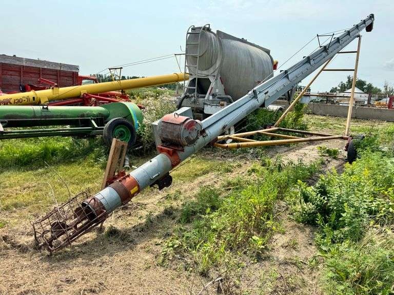 Hutchinson 10” x 50’ Auger with 30HP 3 Phase Motor, 4 Tires that Pivot ...