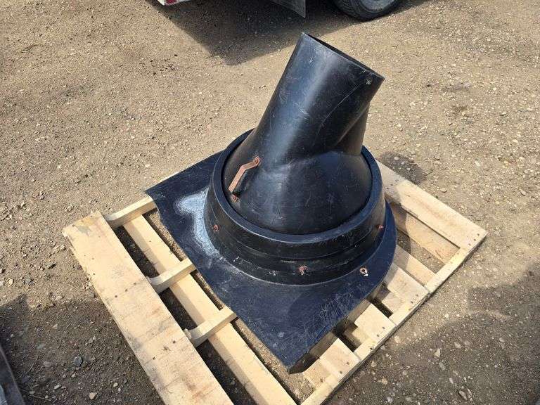 Silo Chute Spout - Fragodt Auction and Real Estate LLC