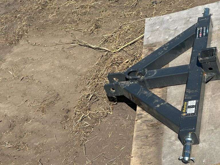 3pt Quick Hitch - Fragodt Auction and Real Estate LLC