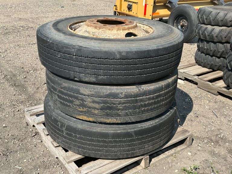 (3) 11R24.5 Truck Tires with Bad Steel Rims, Buying All for One Money ...