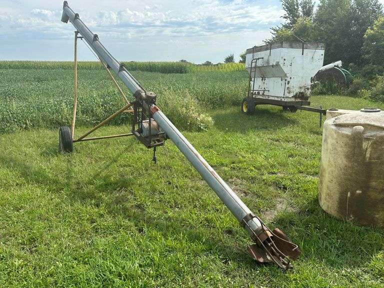 Hutchinson Model 6227SC 6” x 27’ Auger with Electric Motor Drive ...
