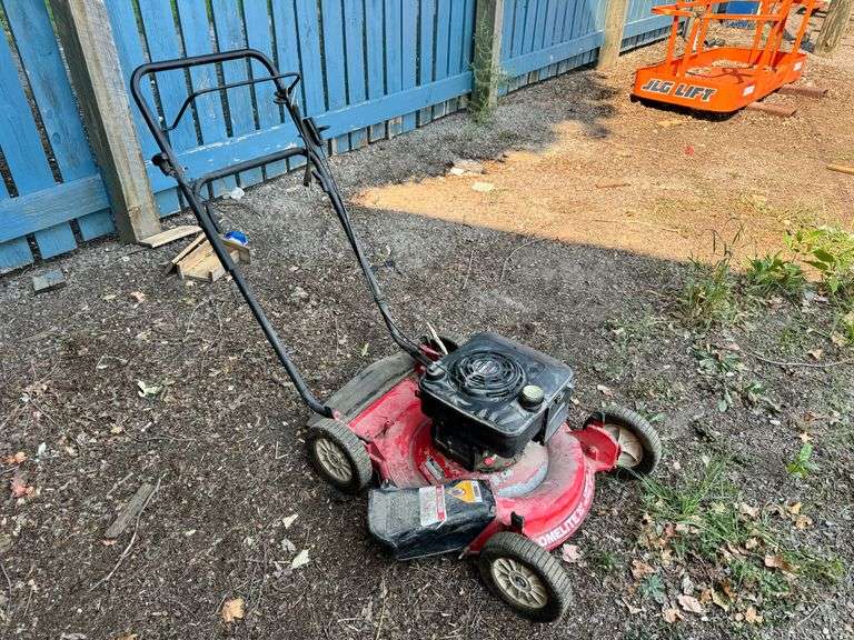 Homelite 20" Push Mower, Non Running - Fragodt Auction and Real Estate LLC
