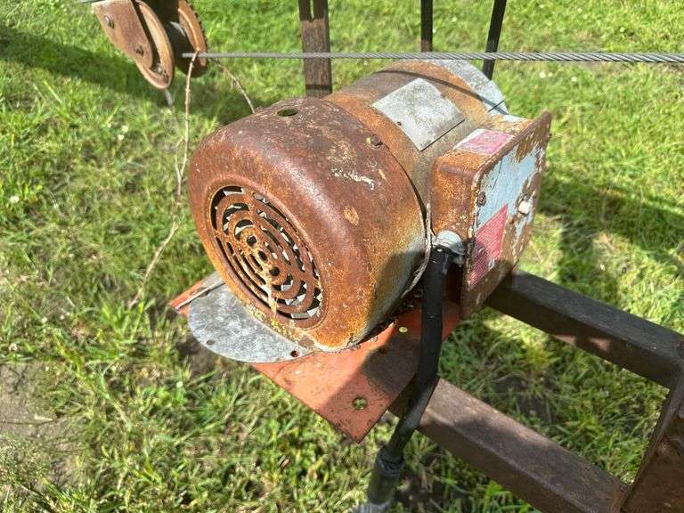 Hutchinson Model 6227SC 6” x 27’ Auger with Electric Motor Drive ...