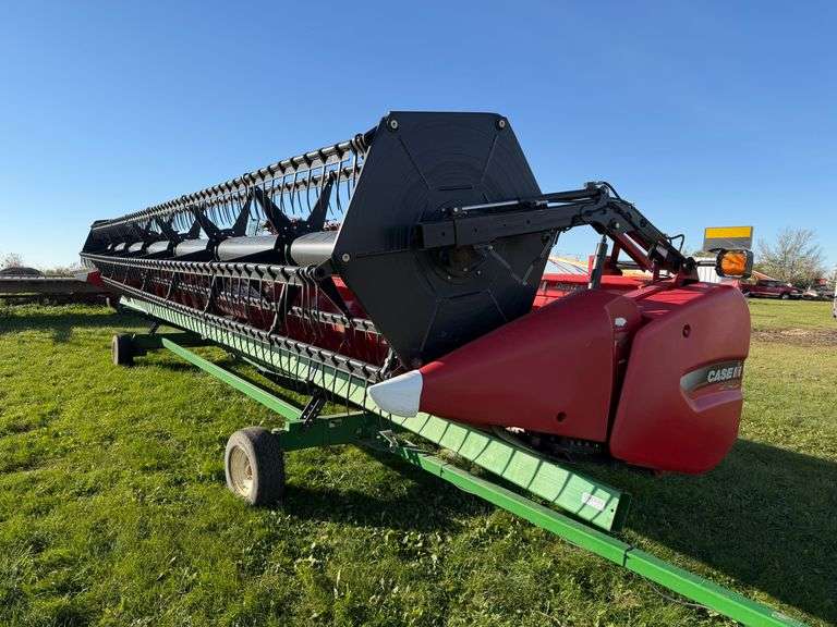 2011 Case IH 3020 35’ Flex Head, Full Fingered Reel, Good Poly, Single ...