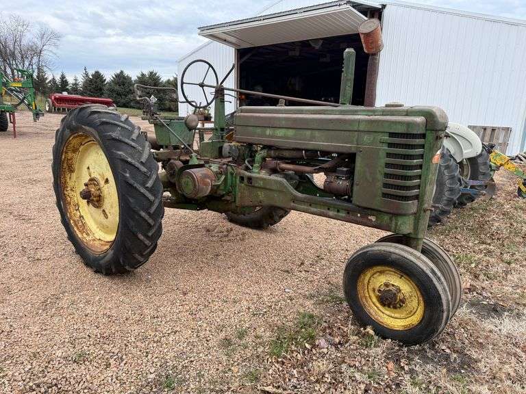 1949 John Deere Model B Tractor, Engine is Loose but Needs Work, PTO ...