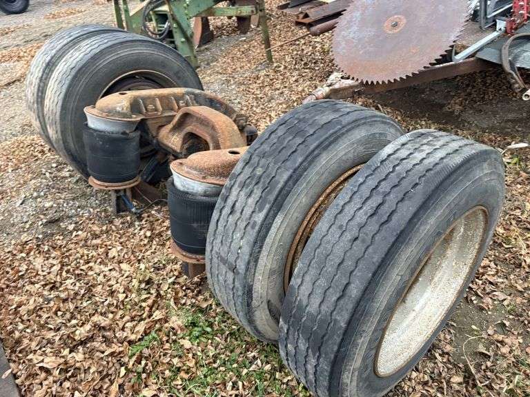 Neway Truck Tag Lift Axle, 255/70R22.5 Duals on Spokes, Air Brakes ...