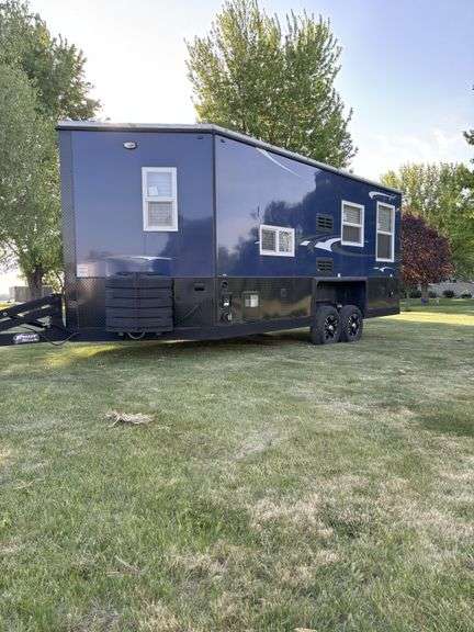 *New* 2025 Ice Castle 8’ x 18’ RV Hybrid, Arctic Package, Tandem Axle ...