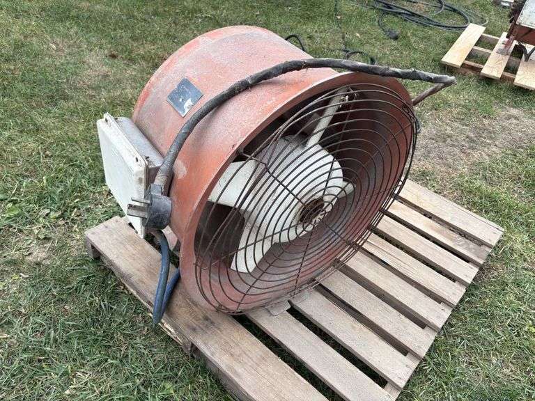 Farm Fans 24” Aeration Fan, 7.5HP, 1Ph, 50A, 220V, Band Mount, *works ...