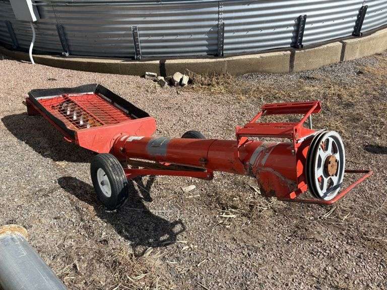 Westfield Jump Auger, 8” Tube, 32”x4’, 10” height, no electric motor ...