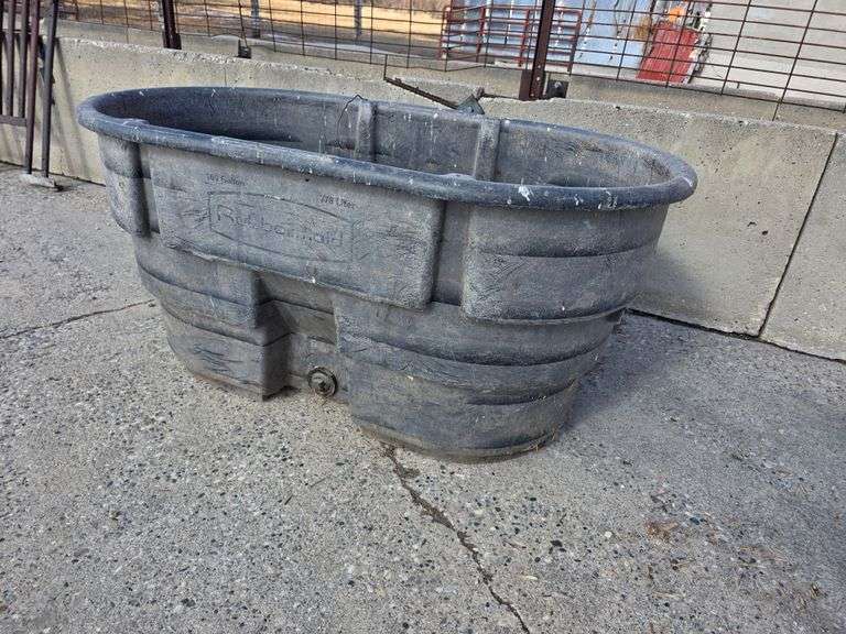 100 Gallon Poly Water Tank, Bottom Clean Out - Fragodt Auction and Real ...