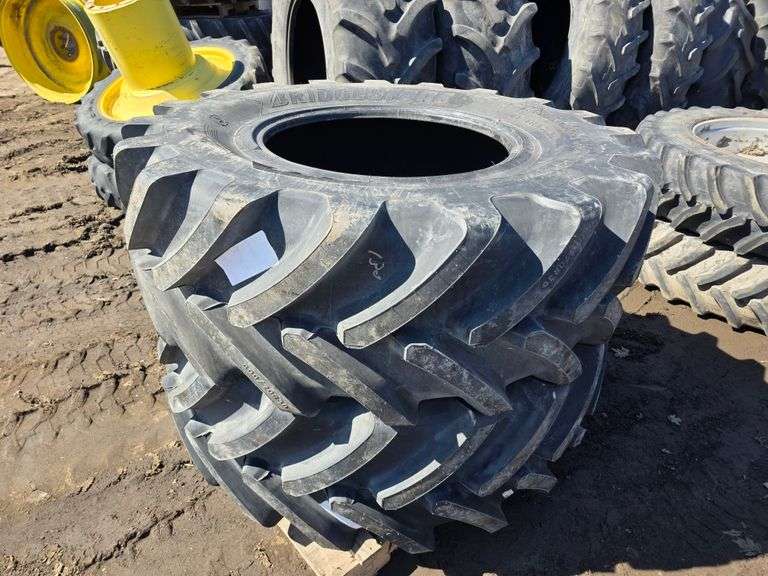 (2) VF600/70R30 Bridgestone VT-Tractor Tires, NEW - Fragodt Auction and ...