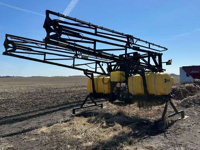 Top Air 90’ Sprayer, 3pt Hookup, Single Nozzles, Hydraulic Fold, (2 ...