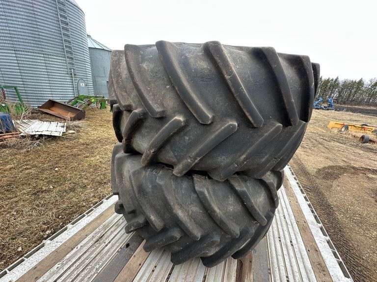 (2) 30.5x32 Michelin Tires on 10 Bolt Rims with 11” Centers - Fragodt ...