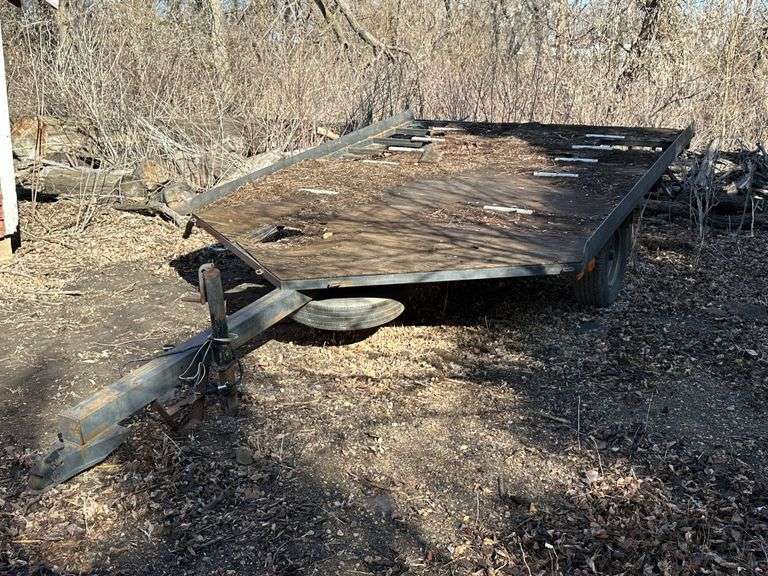 8’ x 10’ 2 Wheel Trailer, Needs New Decking, Frame Seems to be in Good ...