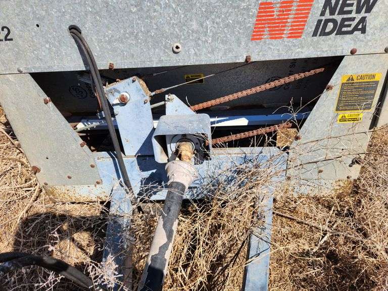 New Idea 3622 Manure Spreader with Slope Gate, Needs Repair (Floor ...