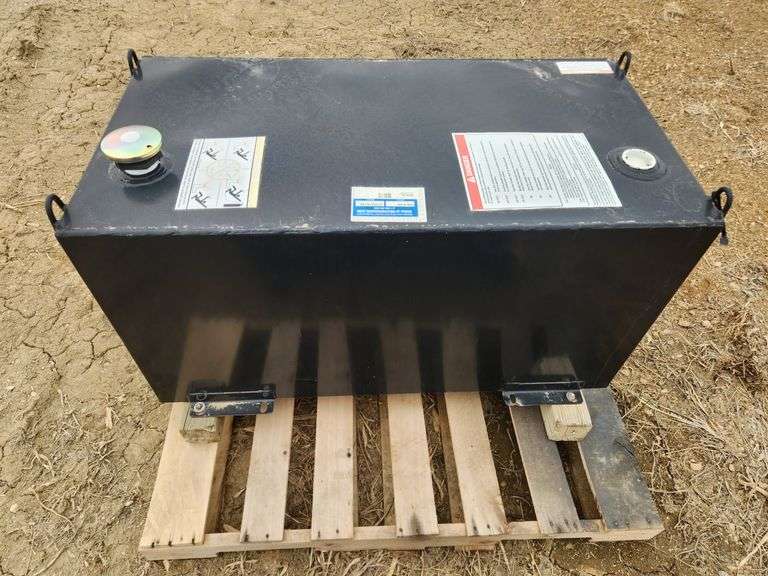 Weatherguard Small Fuel Tank, Like New Condition - Fragodt Auction and ...