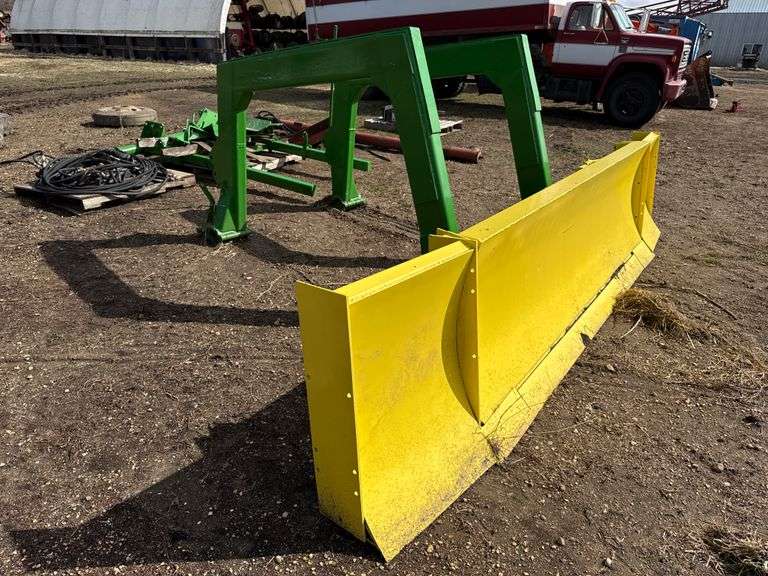 9’ 6-Way Dozer Blade, Came off a JD 4960 MFWD, 2’ Bolt On Extensions ...