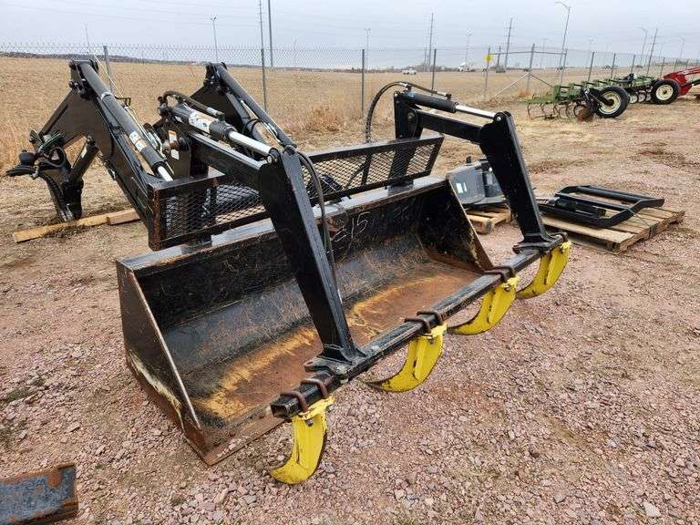 Koyker Self Leveling Loader with Mounts and Front Guard, 8’ Quick ...