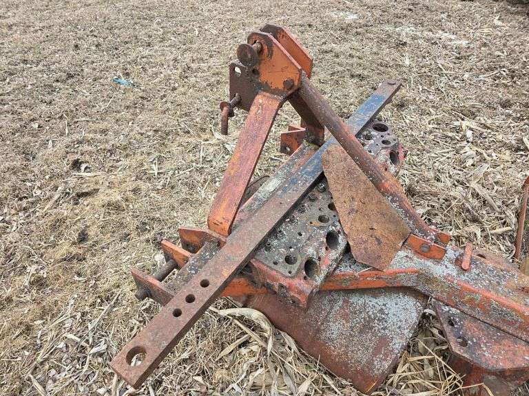 8’ Mohawk 3pt Blade, Manual Turn, Model 16 - Fragodt Auction and Real ...