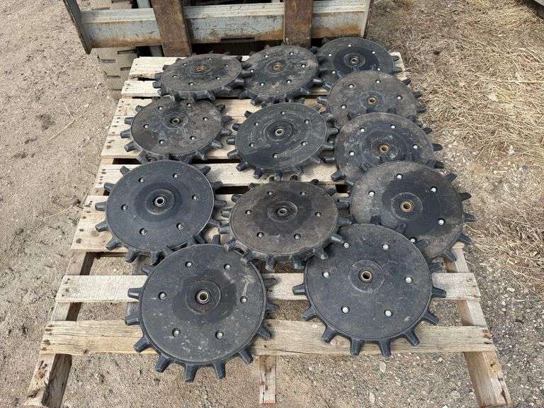 (12) Right Hand Yetter Twister Closing Wheels, Came off a John Deere ...