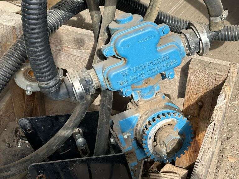 John Blue Fertilizer Pump, Came off John Deere 1770NT 16 Row Ground ...