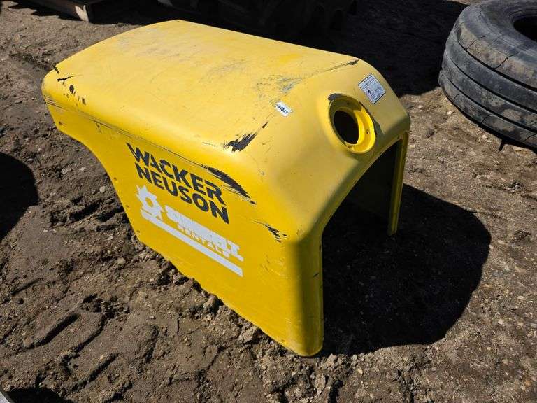 Hood off Wacker Neuson Packer - Fragodt Auction and Real Estate LLC
