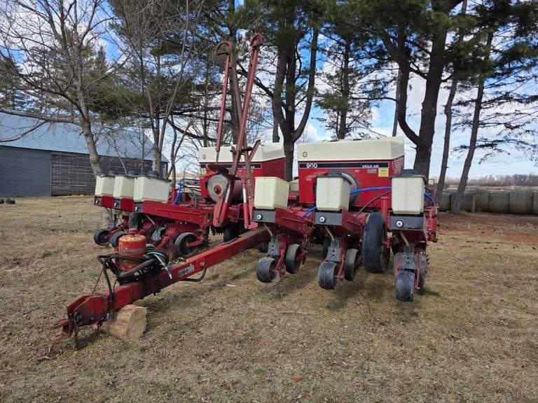 Case IH 900 Air Planter, 12 Row, Front Fold, Trash Whips, Corn and Bean ...