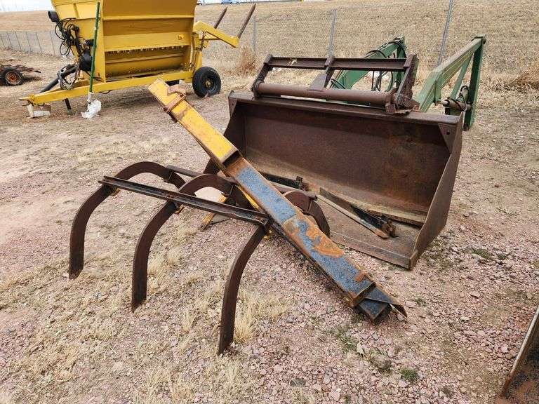Miller M12 Loader and Grapple, 7’ Bucket. This Item is Located in South ...