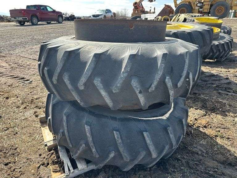 (2) 19.4x38 Firestone Tires and Band Duals with Hardware - Fragodt ...