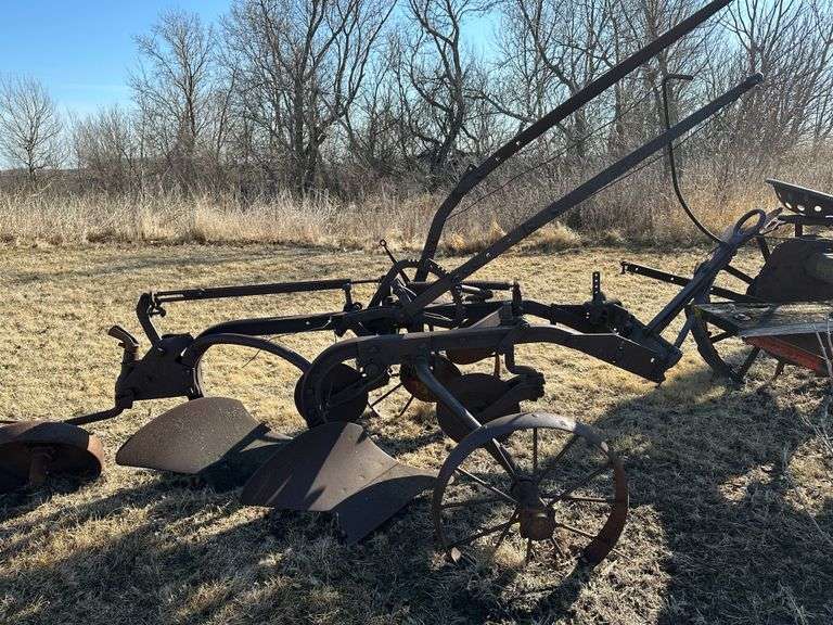 Minneapolis Moline 2 Bottom Pull Type Plow, 14” Wide, Steel Wheels ...