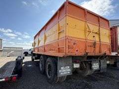 1959 IH 190 Tandem Truck, 549 Gas, 8 Speed Roadranger, Air Brakes, mud ...